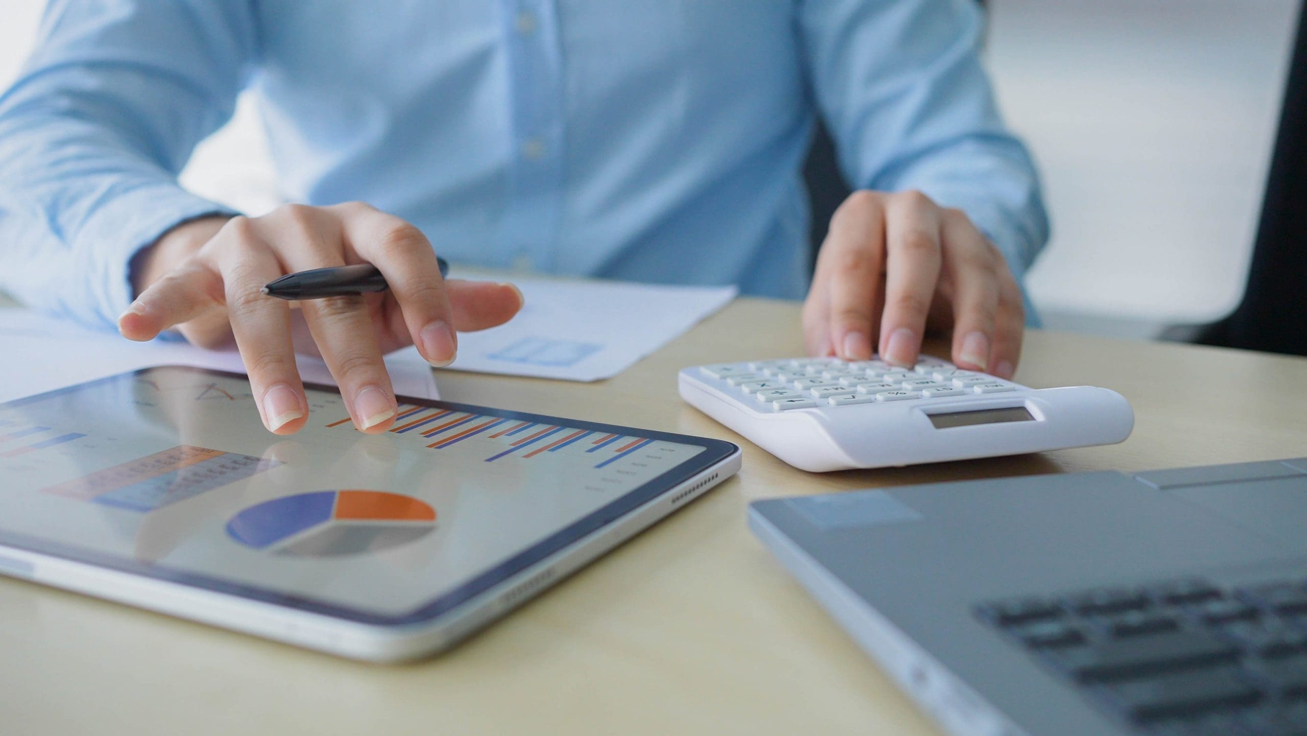 Auditing Telecom Invoices to Detect Saving Opportunities